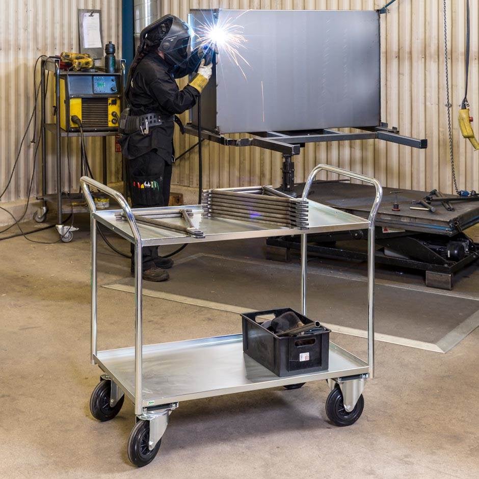 Vagn med 2 plan utan hyllkant, L1080xB450xH955 mm, kap. 400 kg